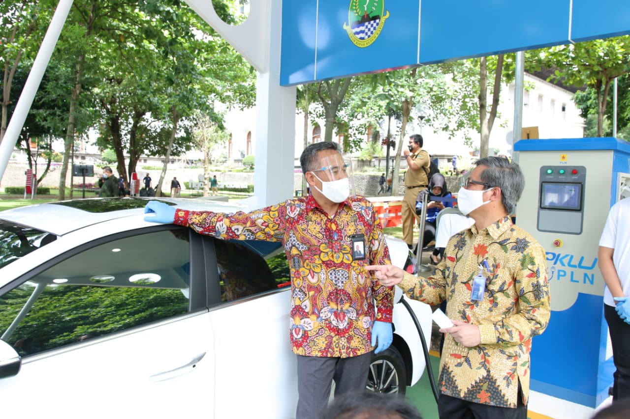 PLN dan Pemprov Jabar Sinergi Dukung Energi Ramah Lingkungan | Mnctrijaya.com