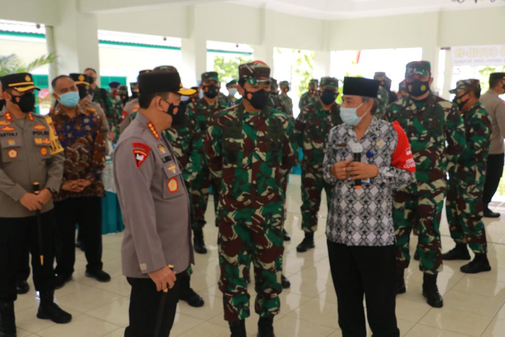 Panglima TNI dan Kapolri cek Posko PPKM di Sleman | Mnctrijaya.com