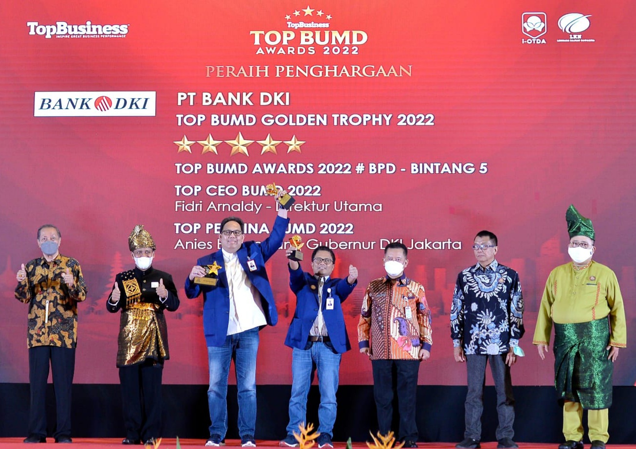 Bank DKI Kembali Raih TOP BUMD Awards 2022 | Mnctrijaya.com