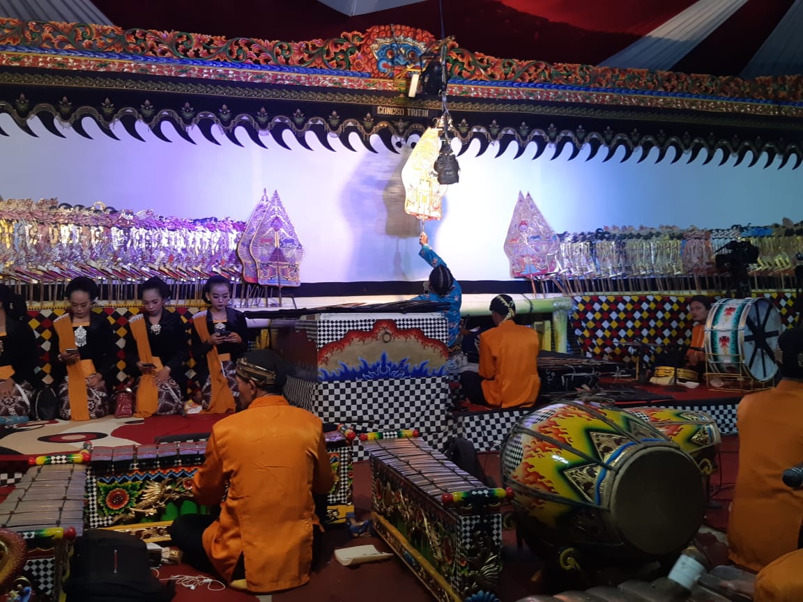 Lestarikan Kesenian Tradisional, DPRD Jateng Gelar Wayang Kulit ...