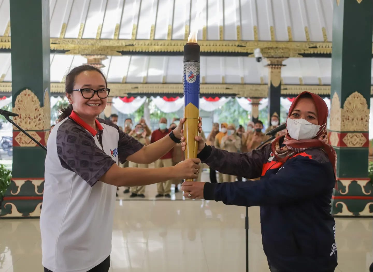 Bupati Sleman Terima Obor Api Porda XVI dan Paperda III Setelah Selesai ...