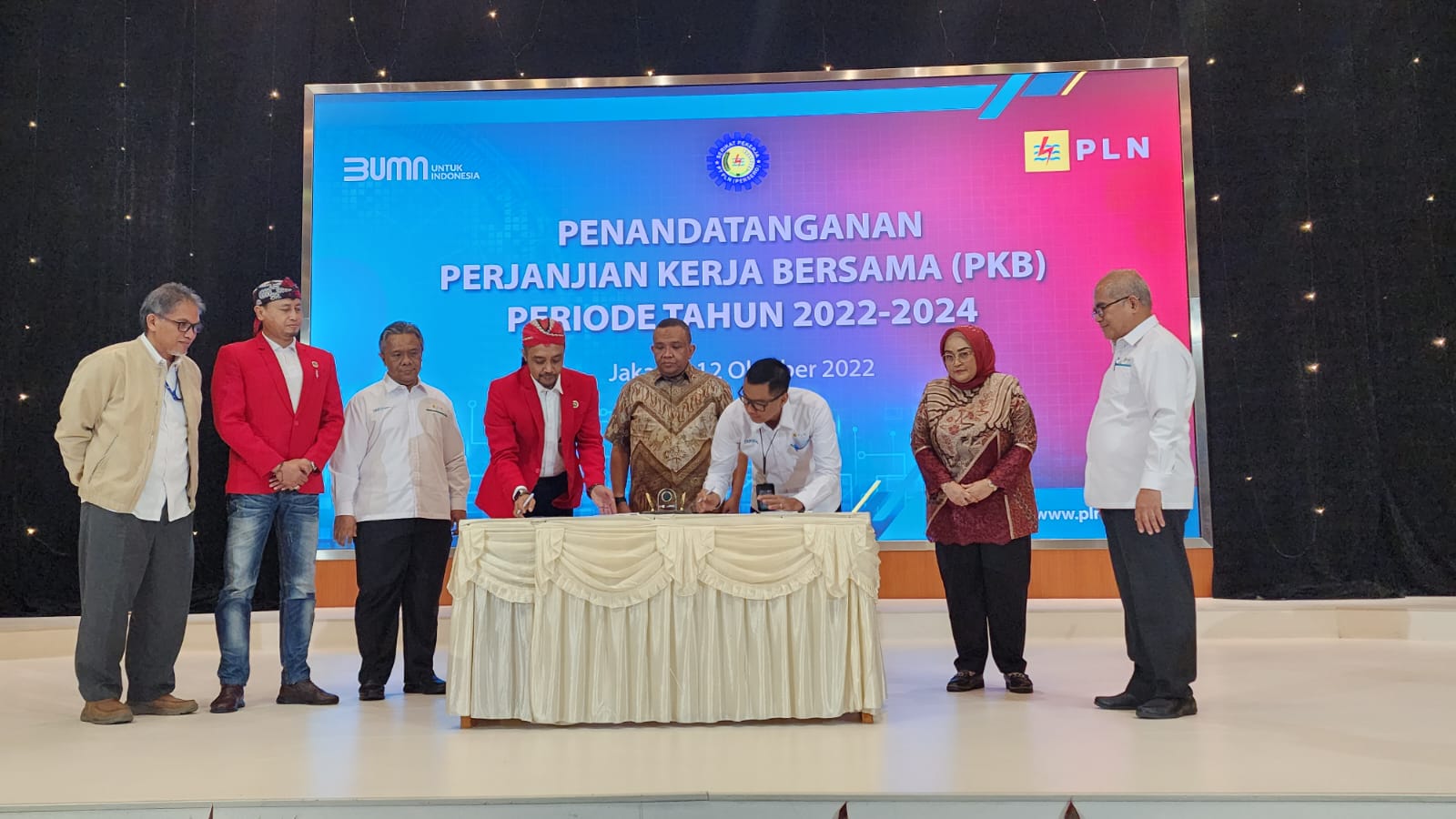 Setelah Berjuang 10 Tahun, Manajemen dan SP PLN Resmi Teken Perjanjian ...
