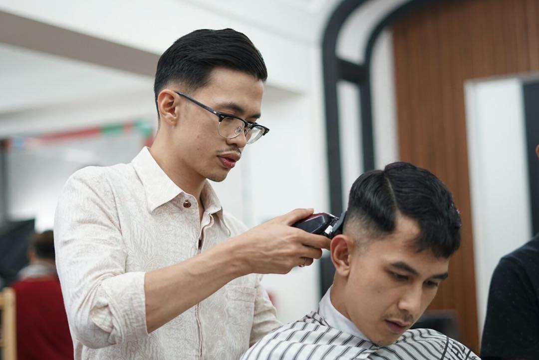 Kisah Iman Taufiq Djayadiningrat, Pegawai Bank Yang Banting Setir ...