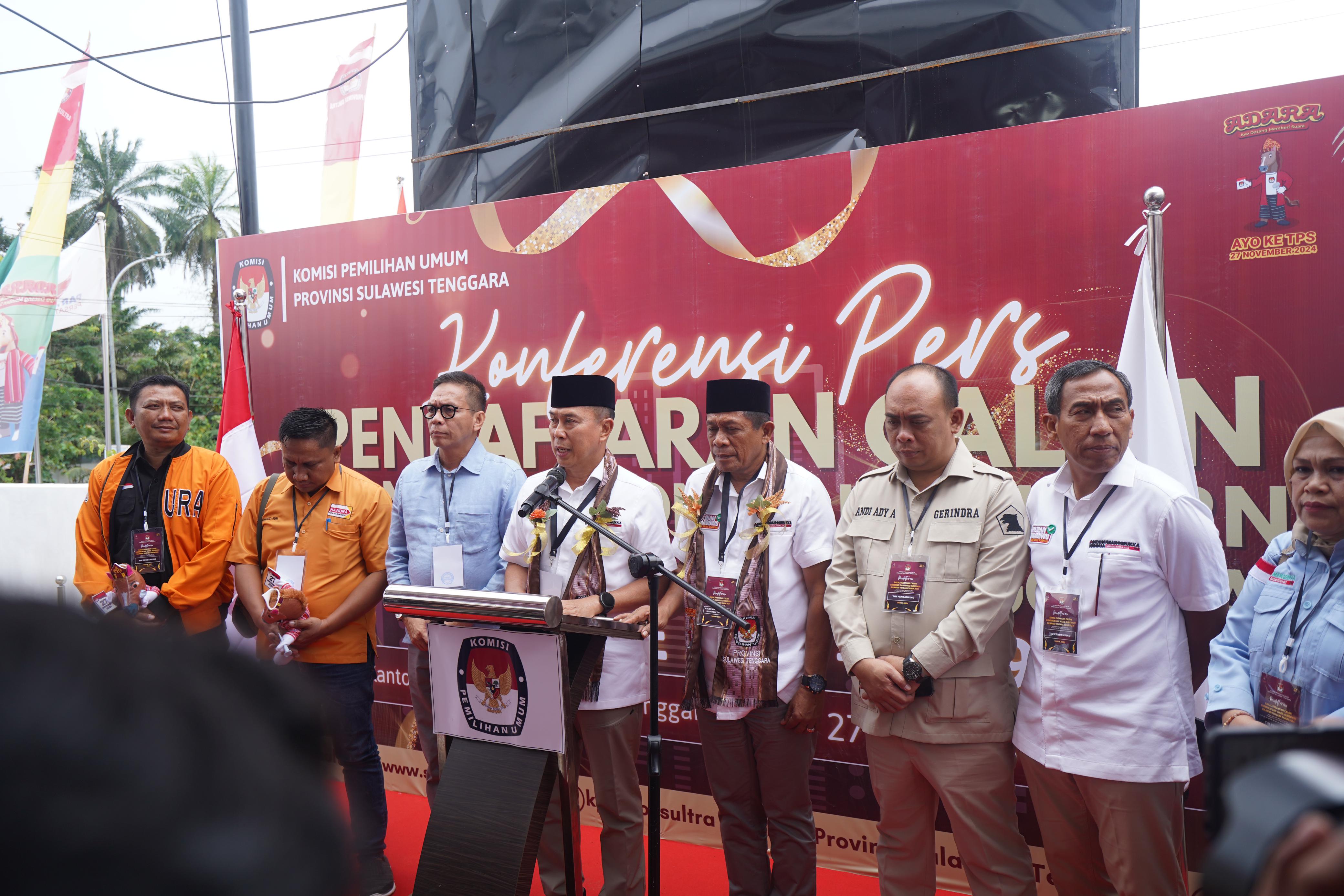 Pasangan ASR-Hugua Jadi yang Pertama Daftarkan Diri ke KPU Sultra | Mnctrijaya.com