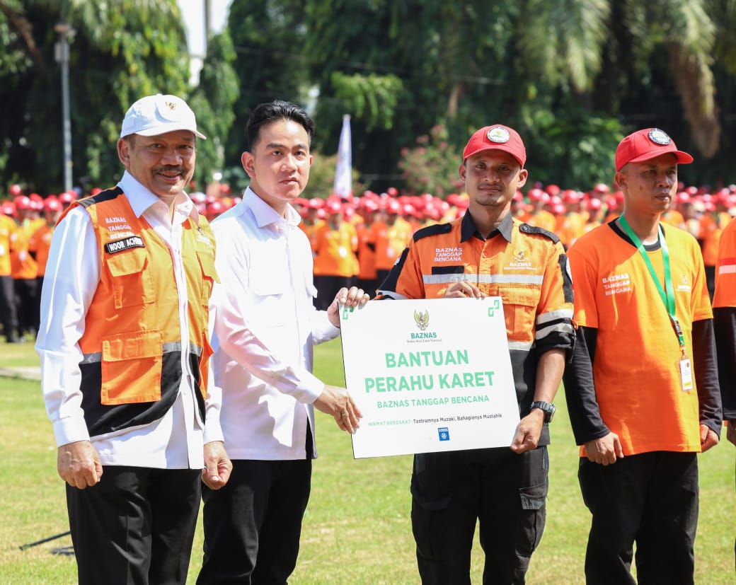 Bersama Wapres RI, BAZNAS Salurkan Bantuan Tenda dan Perahu Karet bagi ...