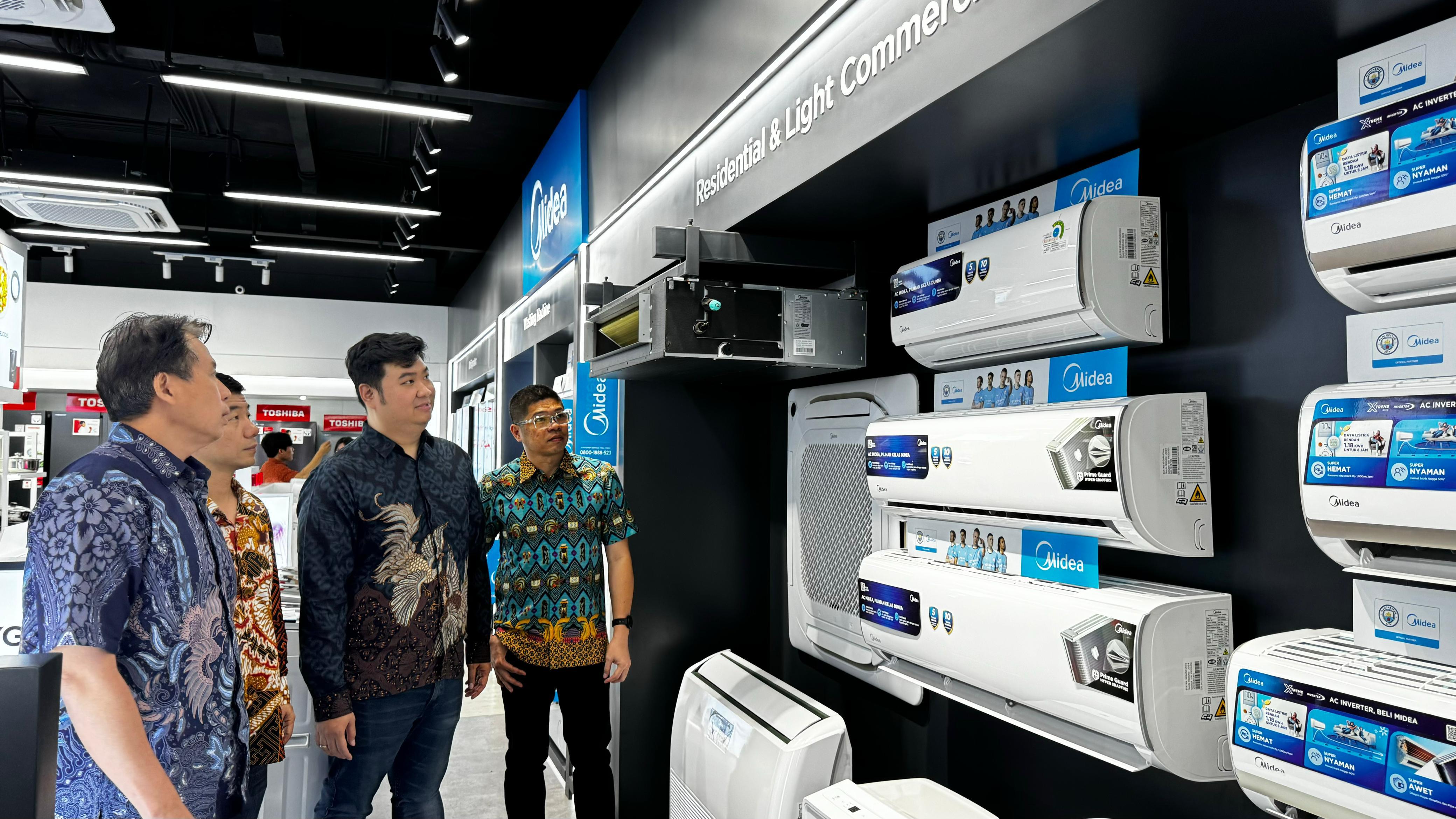 Resmikan Shop In Shop Pertama di Indonesia, Midea Tawarkan Solusi ...