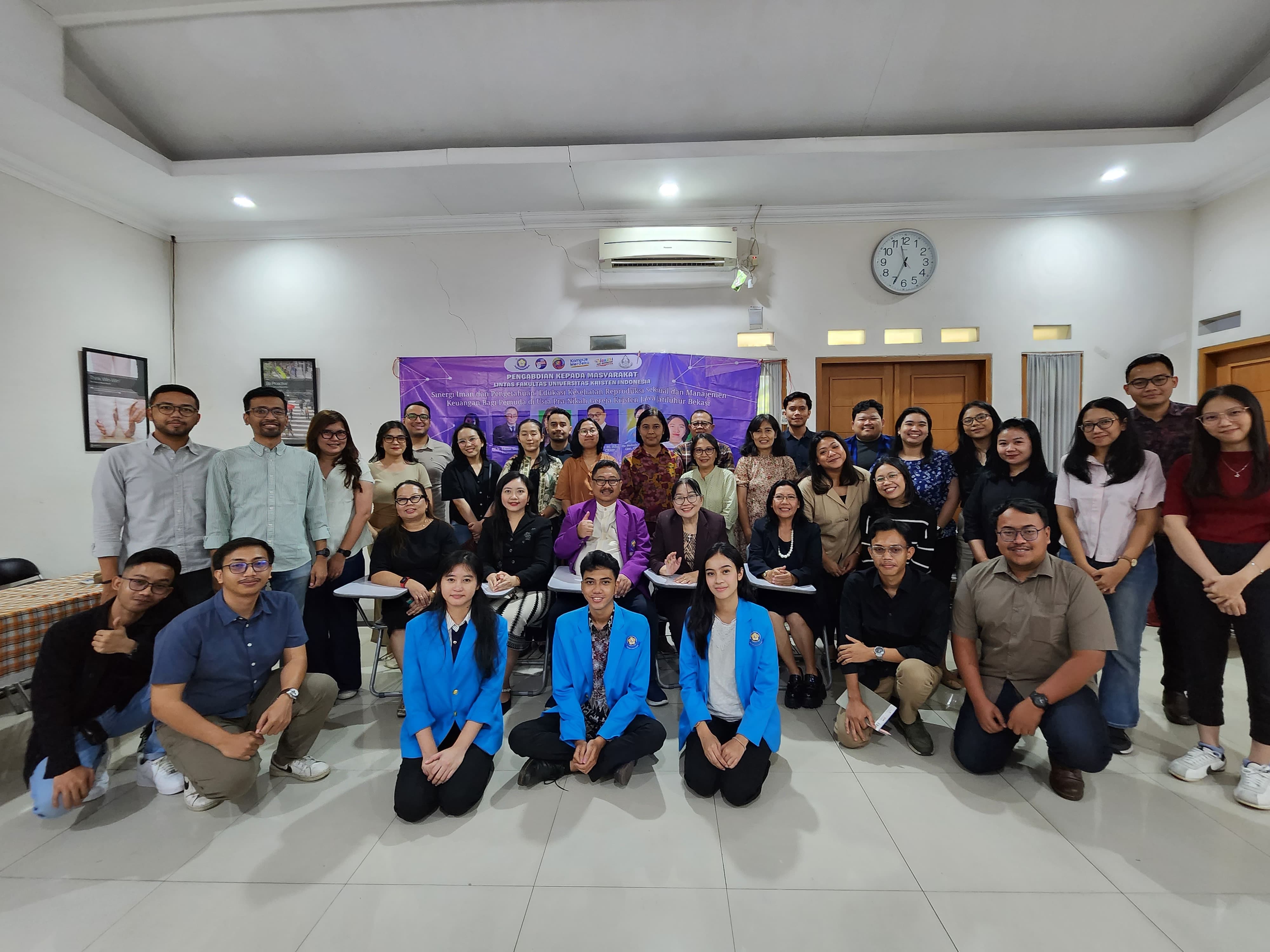 Tingkatkan Kesejahteraan Pemuda Usia Pra-Nikah, UKI Berikan Edukasi ...