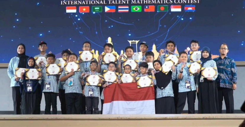 Bendera Indonesia Berkibar pada Ajang International Talent Mathematics ...