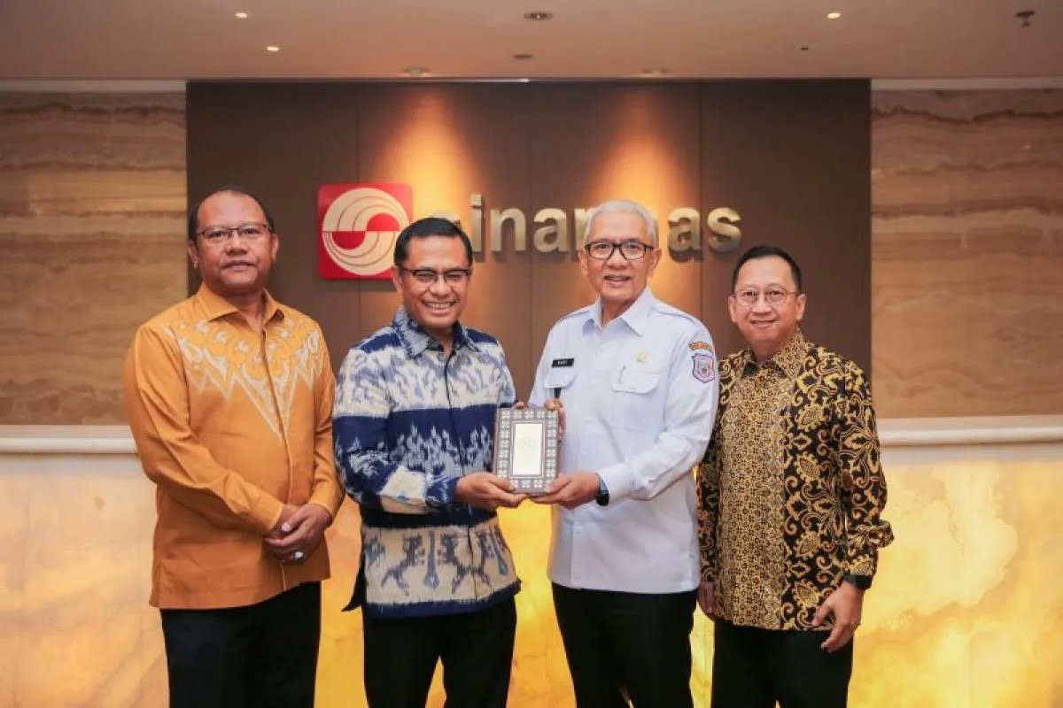 Sinar Mas dan APP Group wakaf ratusan Alquran ke masjid di Gorontalo | Mnctrijaya.com