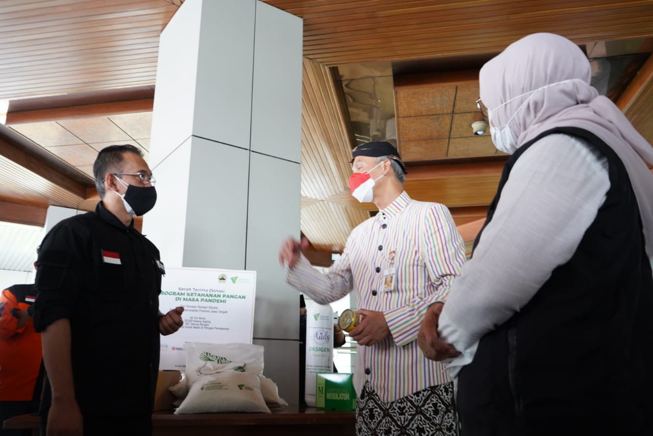 Dompet Dhuafa Salurkan Bantuan Pangan Hingga Ratusan Tabung Oksigen Bagi Masyarakat Jateng ...