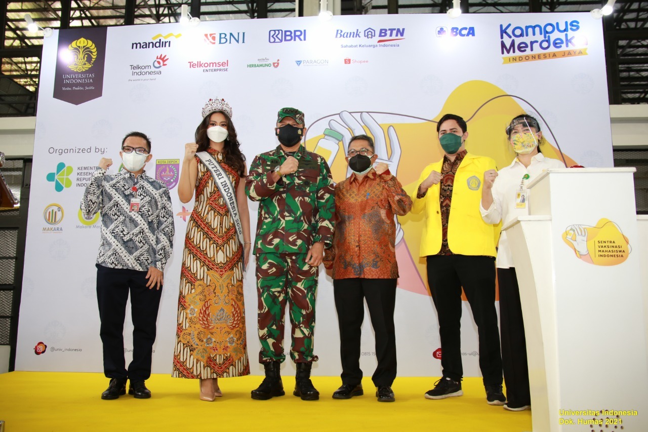 UI Resmikan Sentra Vaksinasi Mahasiswa Indonesia Dengan Target 25.000 ...